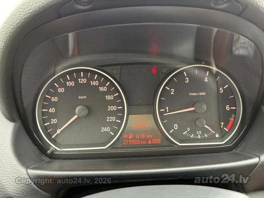 Melns BMW 1-series 2008 Viljandi, ar dzinēja tilpumu 1.60 L un nobraukumu 280 tūkst. km par 3175 €, foto 16 vietnē AUTOMOTO.COM.LV