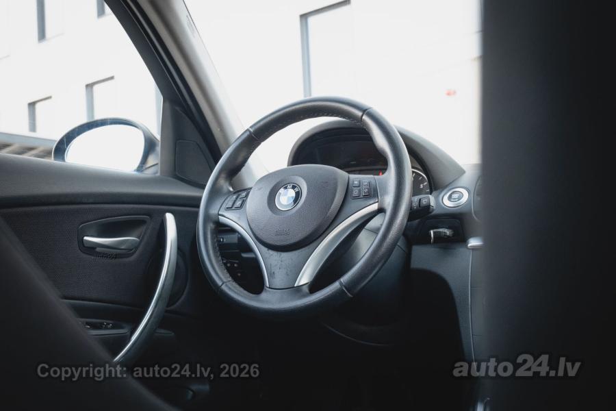 Black BMW 1-series 2008 in Tallinn, with an engine capacity of 1.60 L and mileage of 117 thousand km for 3499 €, photo 15 on AUTOMOTO.COM.LV