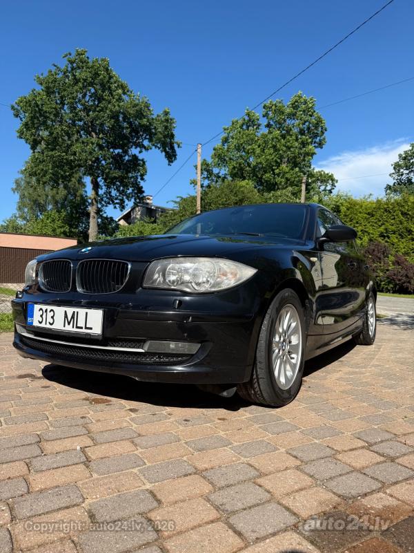 Melns BMW 1-series 2008 Tallina, ar dzinēja tilpumu 2.00 L un nobraukumu 152 tūkst. km par 3850 €, foto 1 vietnē AUTOMOTO.COM.LV