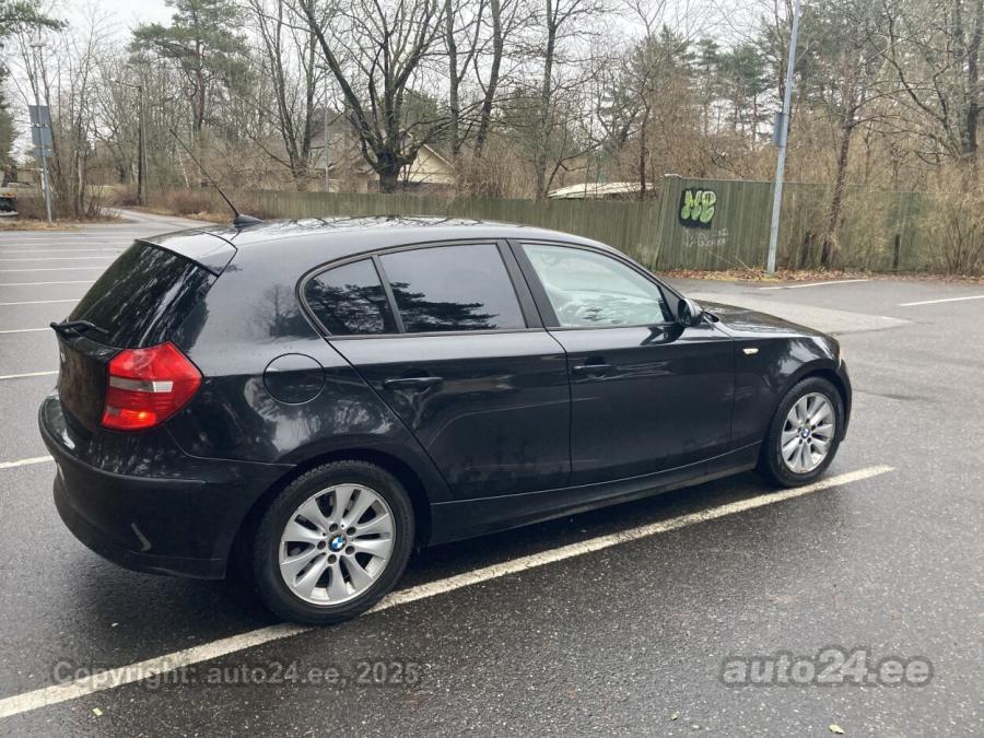 Black BMW 1-series 2009 in Tallinn, with an engine capacity of 2.00 L and mileage of 309 thousand km for 2900 €, photo 4 on AUTOMOTO.COM.LV