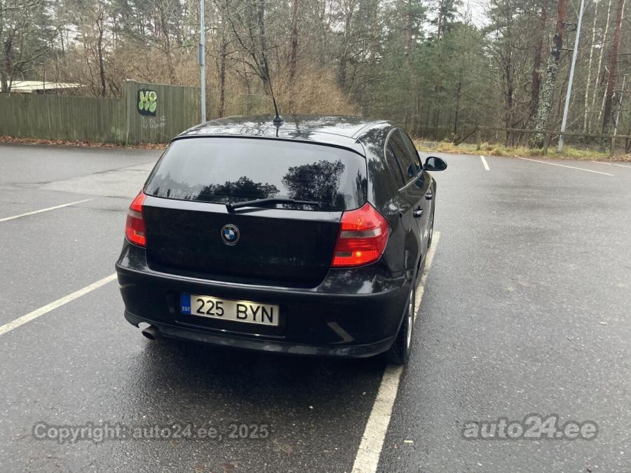 Black BMW 1-series 2009 in Tallinn, with an engine capacity of 2.00 L and mileage of 309 thousand km for 2900 €, photo 5 on AUTOMOTO.COM.LV