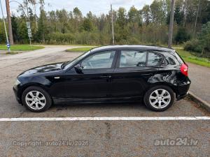 Melns BMW 1-series 2009 Tallina, ar dzinēja tilpumu 2.00 L un nobraukumu 247 tūkst. km par 4600 €, foto 4 vietnē AUTOMOTO.COM.LV