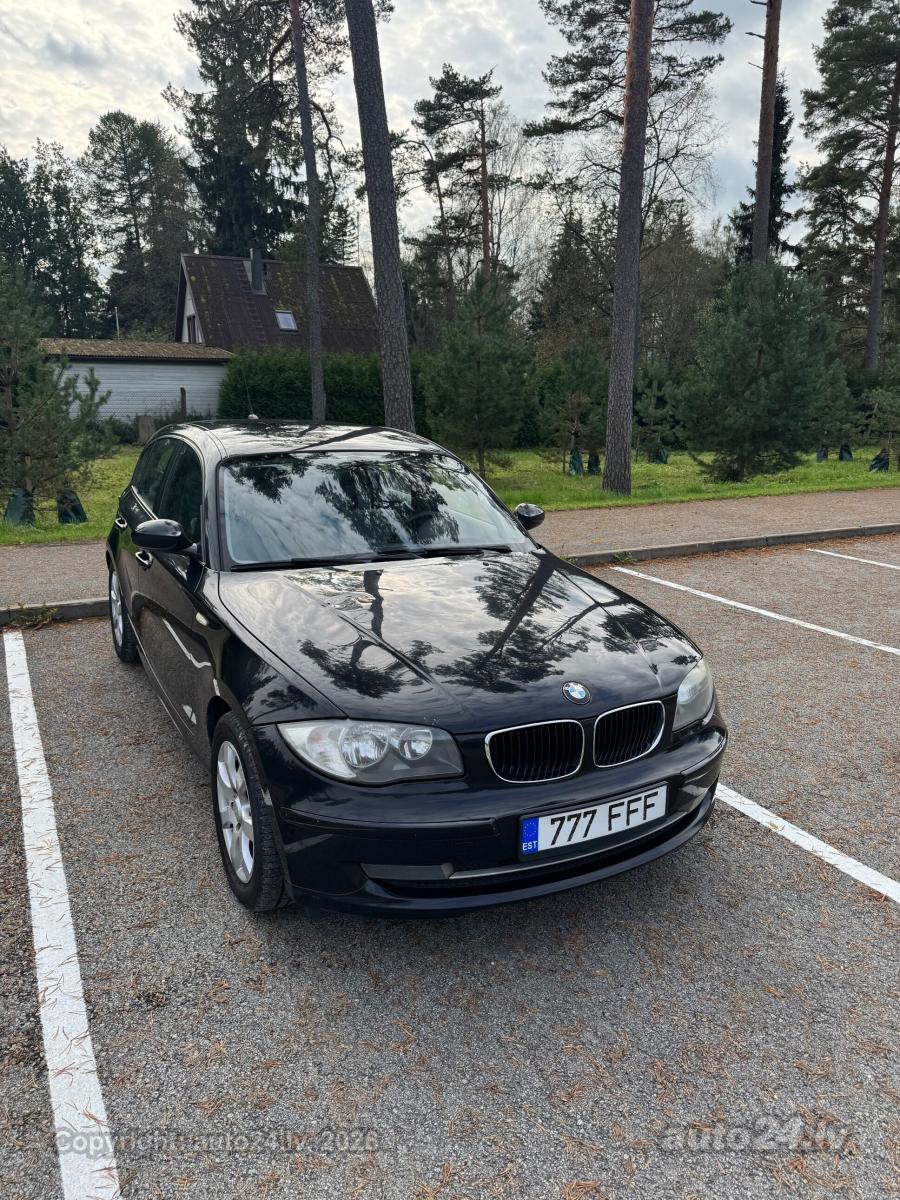 Melns BMW 1-series 2009 Tallina, ar dzinēja tilpumu 2.00 L un nobraukumu 247 tūkst. km par 4600 €, foto 10 vietnē AUTOMOTO.COM.LV