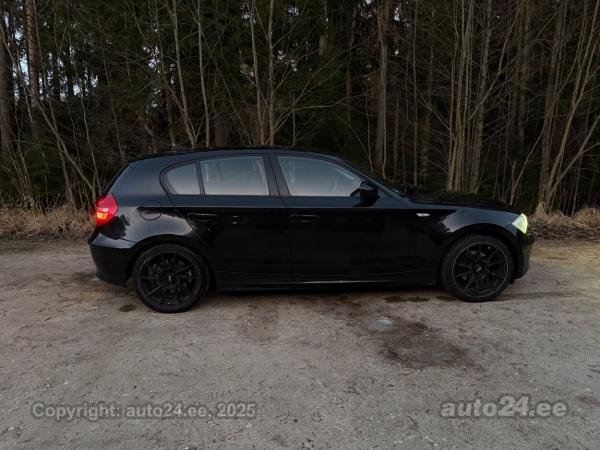 Melns BMW 1-series 2010 Tallina, ar dzinēja tilpumu 2.00 L un nobraukumu 269 tūkst. km par 5200 €, foto 3 vietnē AUTOMOTO.COM.LV