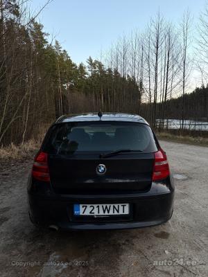 Melns BMW 1-series 2010 Tallina, ar dzinēja tilpumu 2.00 L un nobraukumu 269 tūkst. km par 5200 €, foto 11 vietnē AUTOMOTO.COM.LV