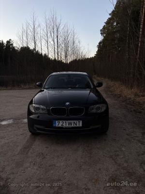 Melns BMW 1-series 2010 Tallina, ar dzinēja tilpumu 2.00 L un nobraukumu 269 tūkst. km par 5200 €, foto 16 vietnē AUTOMOTO.COM.LV
