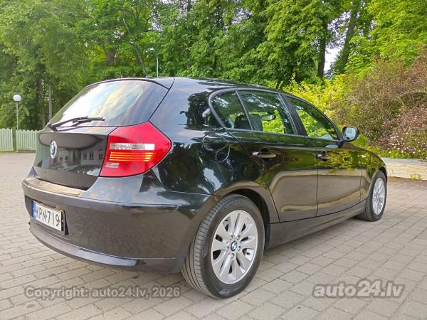 Black BMW 1-series 2012 in Voru, with an engine capacity of 2.00 L and mileage of 321 thousand km for 3333 €, photo 4 on AUTOMOTO.COM.LV
