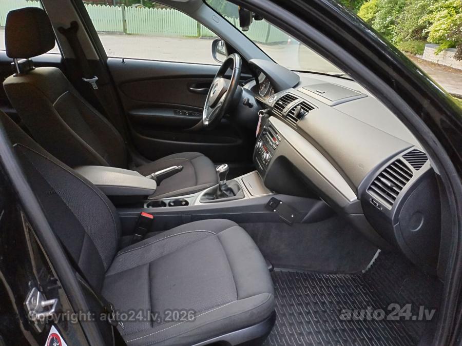 Melns BMW 1-series 2012 Veru, ar dzinēja tilpumu 2.00 L un nobraukumu 321 tūkst. km par 3333 €, foto 10 vietnē AUTOMOTO.COM.LV