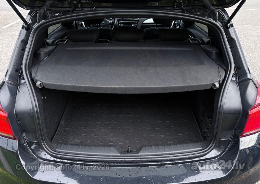 Black BMW 1-series 2016 in Tallinn, with an engine capacity of 2.00 L and mileage of 273 thousand km for 13600 €, photo 18 on AUTOMOTO.COM.LV