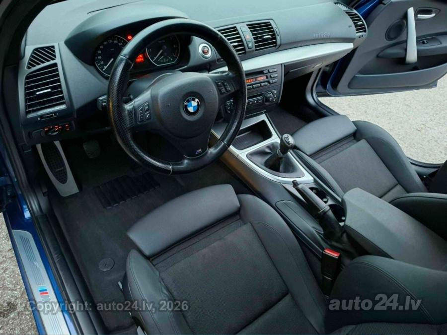 Zils BMW 1-series 2006 Tallina, ar dzinēja tilpumu 2.00 L un nobraukumu 241 tūkst. km par 5200 €, foto 11 vietnē AUTOMOTO.COM.LV
