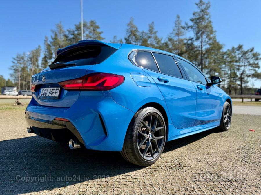 Blue BMW 1-series 2019 in Tallinn, with an engine capacity of 2.00 L and mileage of 109 thousand km for 23800 €, photo 5 on AUTOMOTO.COM.LV