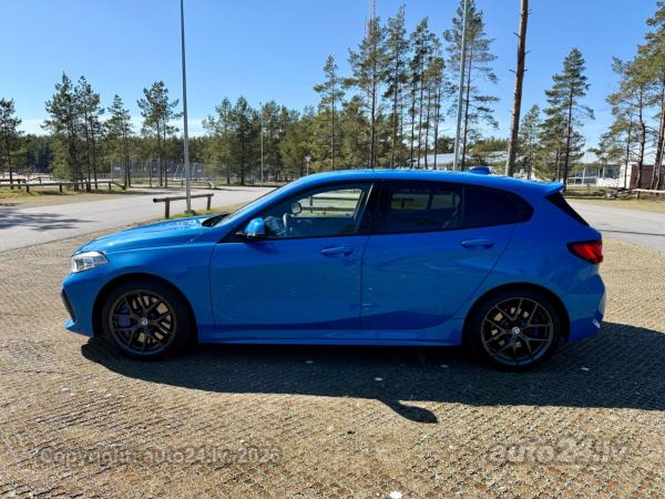 Blue BMW 1-series 2019 in Tallinn, with an engine capacity of 2.00 L and mileage of 109 thousand km for 23800 €, photo 6 on AUTOMOTO.COM.LV