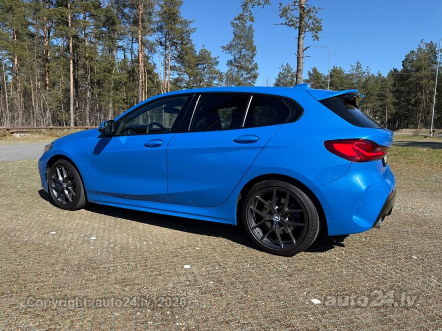 Blue BMW 1-series 2019 in Tallinn, with an engine capacity of 2.00 L and mileage of 109 thousand km for 23800 €, photo 12 on AUTOMOTO.COM.LV