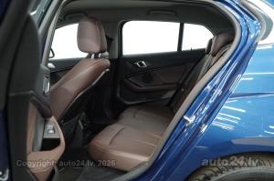 Blue BMW 1-series 2022 in Tallinn, with an engine capacity of 1.50 L and mileage of 55 thousand km for 18900 €, photo 8 on AUTOMOTO.COM.LV