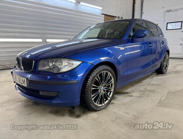 Zils BMW 1-series 2009 Pērnava, ar dzinēja tilpumu 2.00 L un nobraukumu 315 tūkst. km par 4900 €, foto 4 vietnē AUTOMOTO.COM.LV