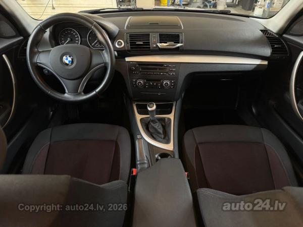 Zils BMW 1-series 2009 Pērnava, ar dzinēja tilpumu 2.00 L un nobraukumu 315 tūkst. km par 4900 €, foto 7 vietnē AUTOMOTO.COM.LV