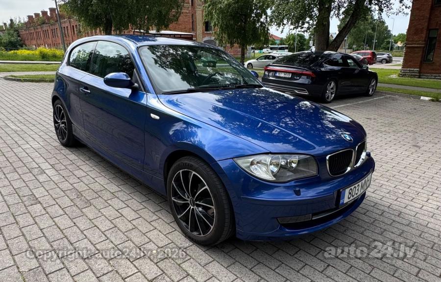 Zils BMW 1-series 2010 Tallina, ar dzinēja tilpumu 1.60 L un nobraukumu 117 tūkst. km par 5999 €, foto 8 vietnē AUTOMOTO.COM.LV