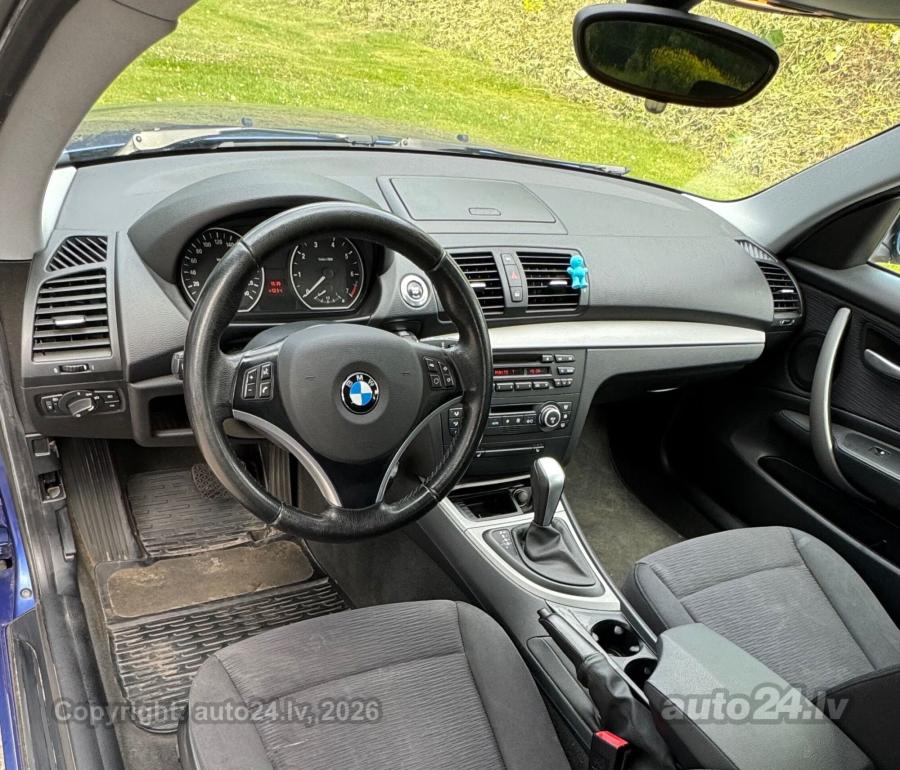 Zils BMW 1-series 2010 Tallina, ar dzinēja tilpumu 1.60 L un nobraukumu 117 tūkst. km par 5999 €, foto 10 vietnē AUTOMOTO.COM.LV