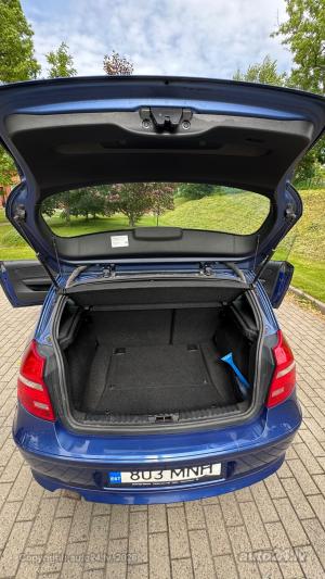 Zils BMW 1-series 2010 Tallina, ar dzinēja tilpumu 1.60 L un nobraukumu 117 tūkst. km par 5999 €, foto 16 vietnē AUTOMOTO.COM.LV