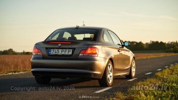 Pelēks BMW 1-series 2008 Tallina, ar dzinēja tilpumu 2.00 L un nobraukumu 310 tūkst. km par 5900 €, foto 6 vietnē AUTOMOTO.COM.LV