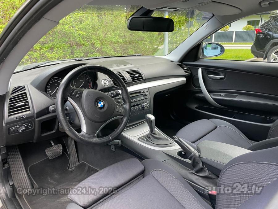 Pelēks BMW 1-series 2008 Tallina, ar dzinēja tilpumu 2.00 L un nobraukumu 289 tūkst. km par 6900 €, foto 11 vietnē AUTOMOTO.COM.LV