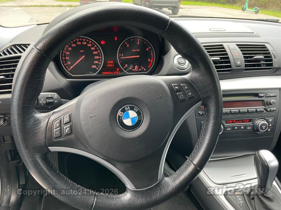Pelēks BMW 1-series 2008 Tallina, ar dzinēja tilpumu 2.00 L un nobraukumu 289 tūkst. km par 6900 €, foto 15 vietnē AUTOMOTO.COM.LV