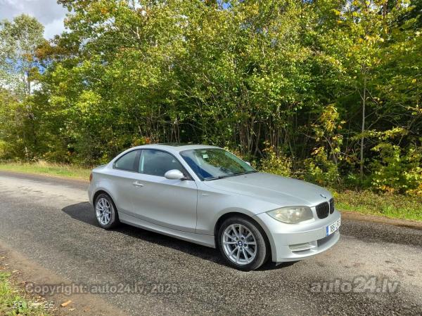 Pelēks BMW 1-series 2009 Kuresāre, ar dzinēja tilpumu 2.00 L un nobraukumu 265 tūkst. km par 5750 €, foto 3 vietnē AUTOMOTO.COM.LV