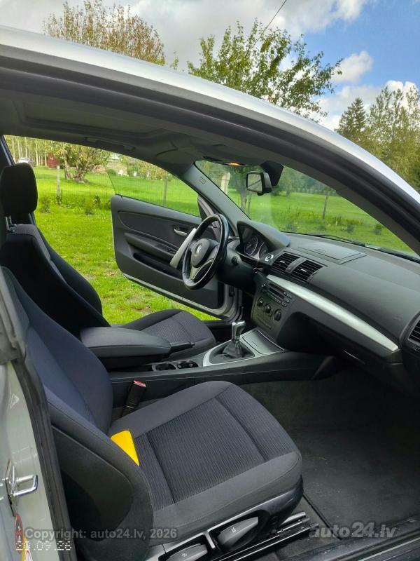 Pelēks BMW 1-series 2009 Kuresāre, ar dzinēja tilpumu 2.00 L un nobraukumu 265 tūkst. km par 5750 €, foto 6 vietnē AUTOMOTO.COM.LV