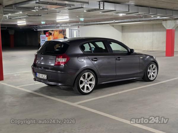 Pelēks BMW 1-series 2004 Tallina, ar dzinēja tilpumu 2.00 L un nobraukumu 309 tūkst. km par 4499 €, foto 5 vietnē AUTOMOTO.COM.LV