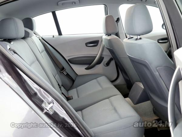 БМВ 1 Серия 2004 в Таллин на AUTOMOTO.COM.LV Серый БМВ 1 Серия 2004 в Таллин, объемом двигателя 1.60 л и пробегом 303 тыс. км за 1599 €, фото 8 на AUTOMOTO.COM.LV