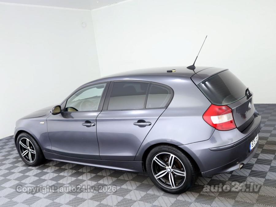 Grey BMW 1-series 2005 in Tallinn, with an engine capacity of 2.00 L and mileage of 123 thousand km for 2499 €, photo 5 on AUTOMOTO.COM.LV
