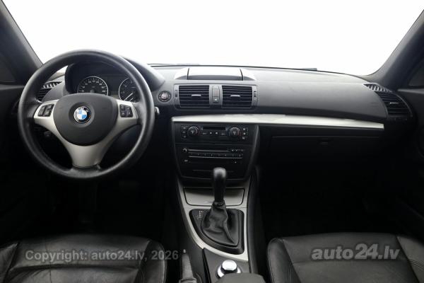 Pelēks BMW 1-series 2005 Tallina, ar dzinēja tilpumu 2.00 L un nobraukumu 123 tūkst. km par 2499 €, foto 5 vietnē AUTOMOTO.COM.LV