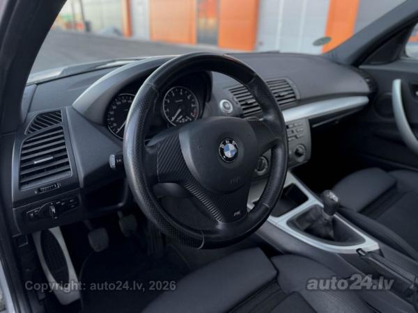 Pelēks BMW 1-series 2006 Kuresāre, ar dzinēja tilpumu 1.60 L un nobraukumu 213 tūkst. km par 3590 €, foto 11 vietnē AUTOMOTO.COM.LV