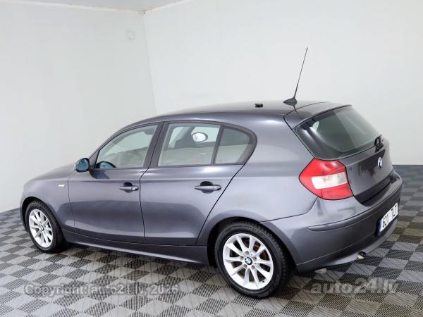 Pelēks BMW 1-series 2006 Tallina, ar dzinēja tilpumu 2.00 L un nobraukumu 216 tūkst. km par 1899 €, foto 4 vietnē AUTOMOTO.COM.LV