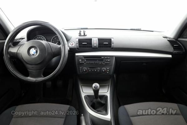 Pelēks BMW 1-series 2006 Tallina, ar dzinēja tilpumu 2.00 L un nobraukumu 216 tūkst. km par 1899 €, foto 5 vietnē AUTOMOTO.COM.LV