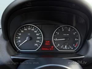 Grey BMW 1-series 2006 in Tartu, with an engine capacity of 2.00 L and mileage of 258 thousand km for 5500 €, photo 15 on AUTOMOTO.COM.LV