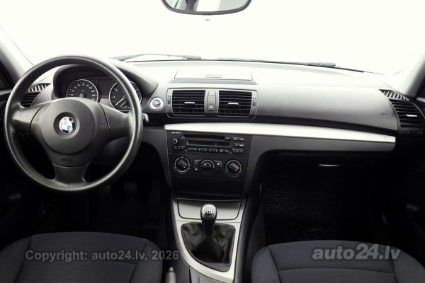 BMW 1-series 2007 in Tallinn on AUTOMOTO.COM.LV Grey BMW 1-series 2007 in Tallinn, with an engine capacity of 1.60 L and mileage of 166 thousand km for 2799 €, photo 6 on AUTOMOTO.COM.LV