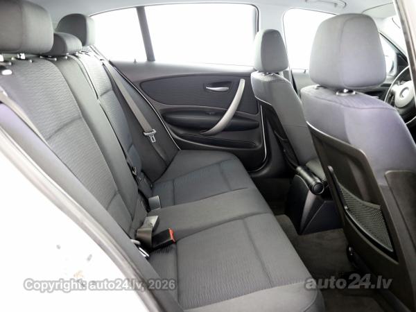 BMW 1-series 2007 in Tallinn on AUTOMOTO.COM.LV Grey BMW 1-series 2007 in Tallinn, with an engine capacity of 1.60 L and mileage of 166 thousand km for 2799 €, photo 8 on AUTOMOTO.COM.LV