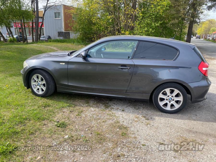 Pelēks BMW 1-series 2008 Tallina, ar dzinēja tilpumu 2.00 L un nobraukumu 273 tūkst. km par 3499 €, foto 5 vietnē AUTOMOTO.COM.LV