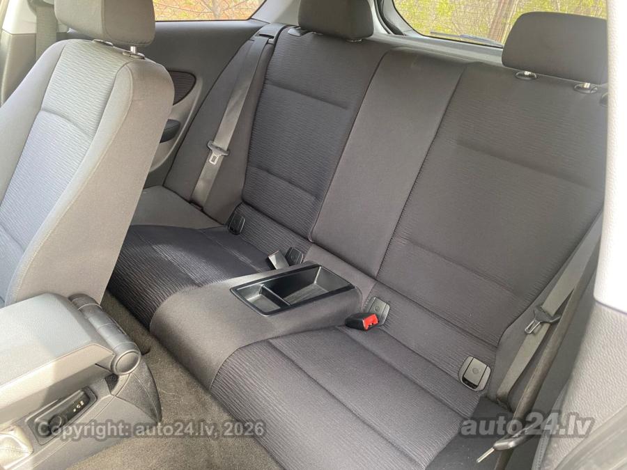 Pelēks BMW 1-series 2008 Tallina, ar dzinēja tilpumu 2.00 L un nobraukumu 273 tūkst. km par 3499 €, foto 12 vietnē AUTOMOTO.COM.LV