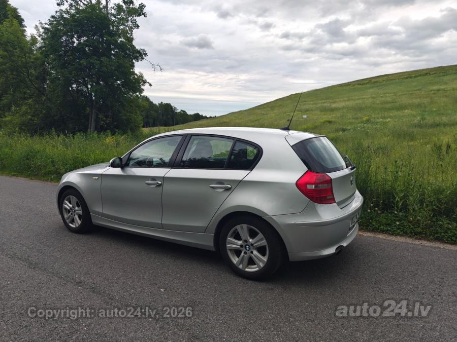 Pelēks BMW 1-series 2008 Tallina, ar dzinēja tilpumu 1.60 L un nobraukumu 255 tūkst. km par 3650 €, foto 5 vietnē AUTOMOTO.COM.LV