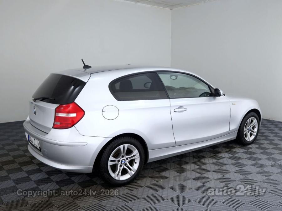 Grey BMW 1-series 2009 in Tallinn, with an engine capacity of 2.00 L and mileage of 196 thousand km for 1999 €, photo 3 on AUTOMOTO.COM.LV