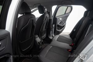 Grey BMW 1-series 2020 in Tallinn, with an engine capacity of 1.50 L and mileage of 67 thousand km for 18999 €, photo 11 on AUTOMOTO.COM.LV