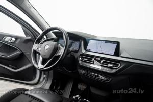 Grey BMW 1-series 2020 in Tallinn, with an engine capacity of 1.50 L and mileage of 67 thousand km for 18999 €, photo 14 on AUTOMOTO.COM.LV
