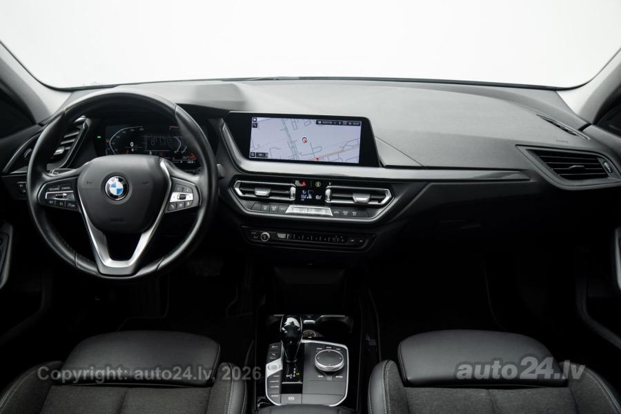 Grey BMW 1-series 2020 in Tallinn, with an engine capacity of 1.50 L and mileage of 67 thousand km for 18999 €, photo 15 on AUTOMOTO.COM.LV