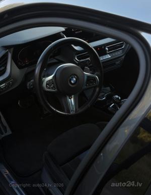 Grey BMW 1-series 2020 in Tallinn, with an engine capacity of 2.00 L and mileage of 62 thousand km for 27500 €, photo 10 on AUTOMOTO.COM.LV