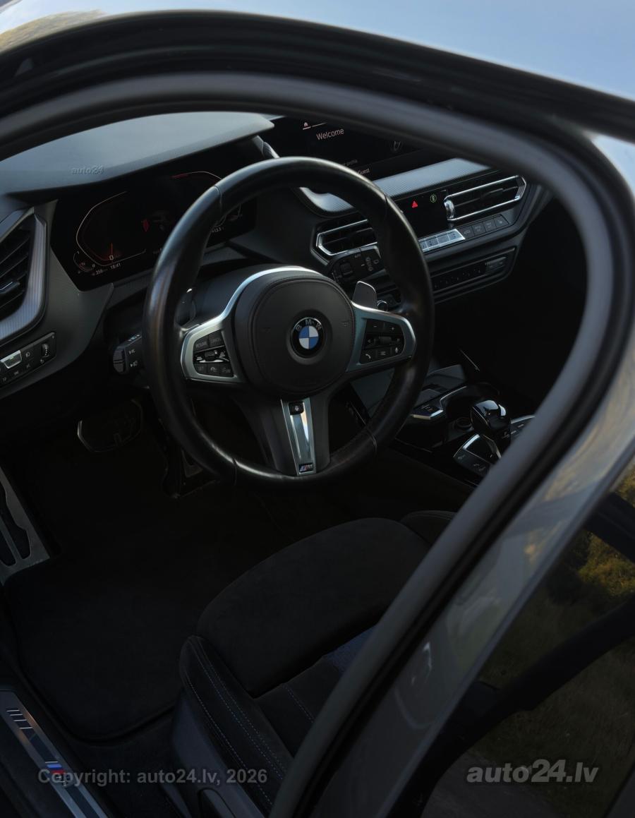 Grey BMW 1-series 2020 in Tallinn, with an engine capacity of 2.00 L and mileage of 62 thousand km for 27500 €, photo 10 on AUTOMOTO.COM.LV