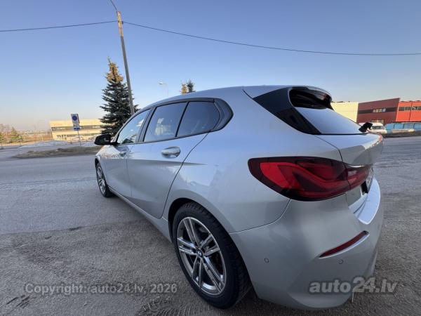 Grey BMW 1-series 2021 in Tallinn, with an engine capacity of 1.50 L and mileage of 41 thousand km for 22600 €, photo 4 on AUTOMOTO.COM.LV