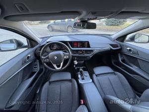 Pelēks BMW 1-series 2021 Tallina, ar dzinēja tilpumu 1.50 L un nobraukumu 41 tūkst. km par 22600 €, foto 5 vietnē AUTOMOTO.COM.LV
