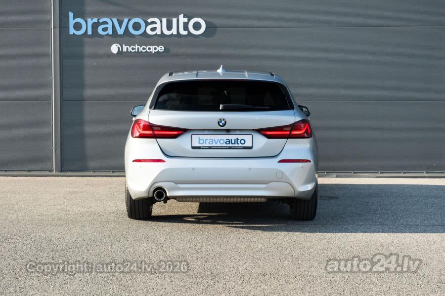Pelēks BMW 1-series 2021 Tartu, ar dzinēja tilpumu 1.50 L un nobraukumu 45 tūkst. km par 21900 €, foto 8 vietnē AUTOMOTO.COM.LV